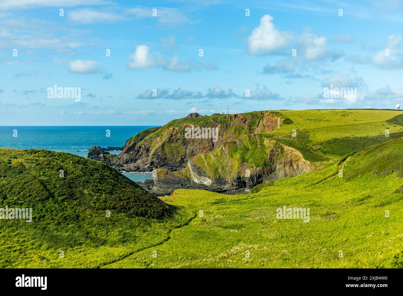 A beautiful walk to Hartland Point with its beautiful lighthouse and ...