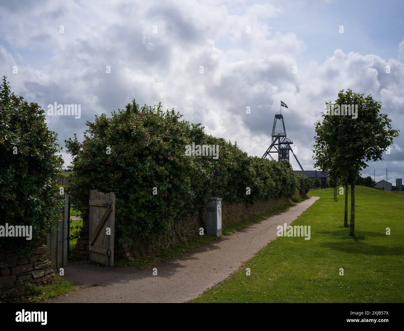 Cornwall engine house heartlands hi-res stock photography and images ...