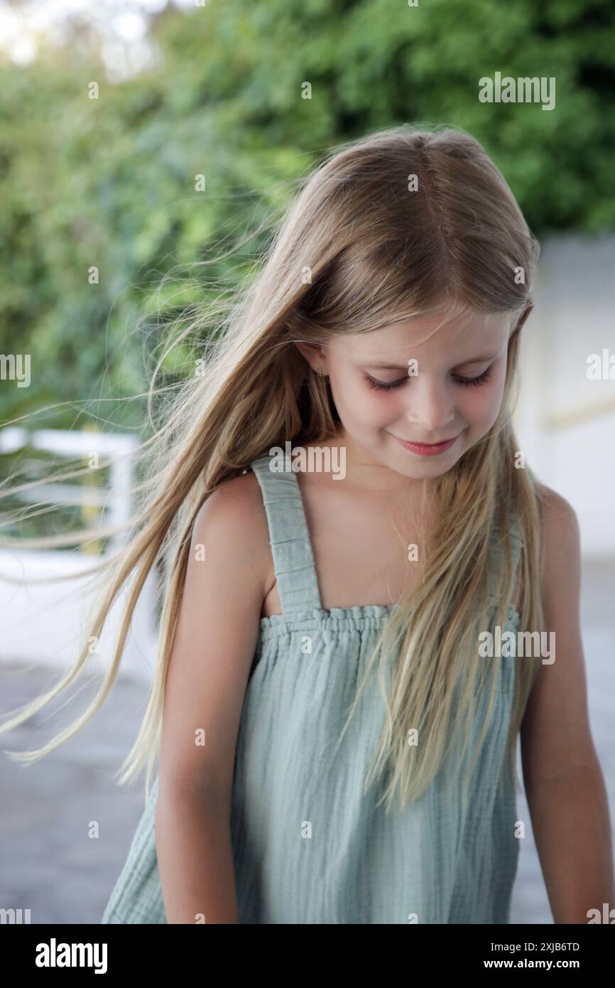 Little girl with long blonde hair hi-res stock photography and images ...
