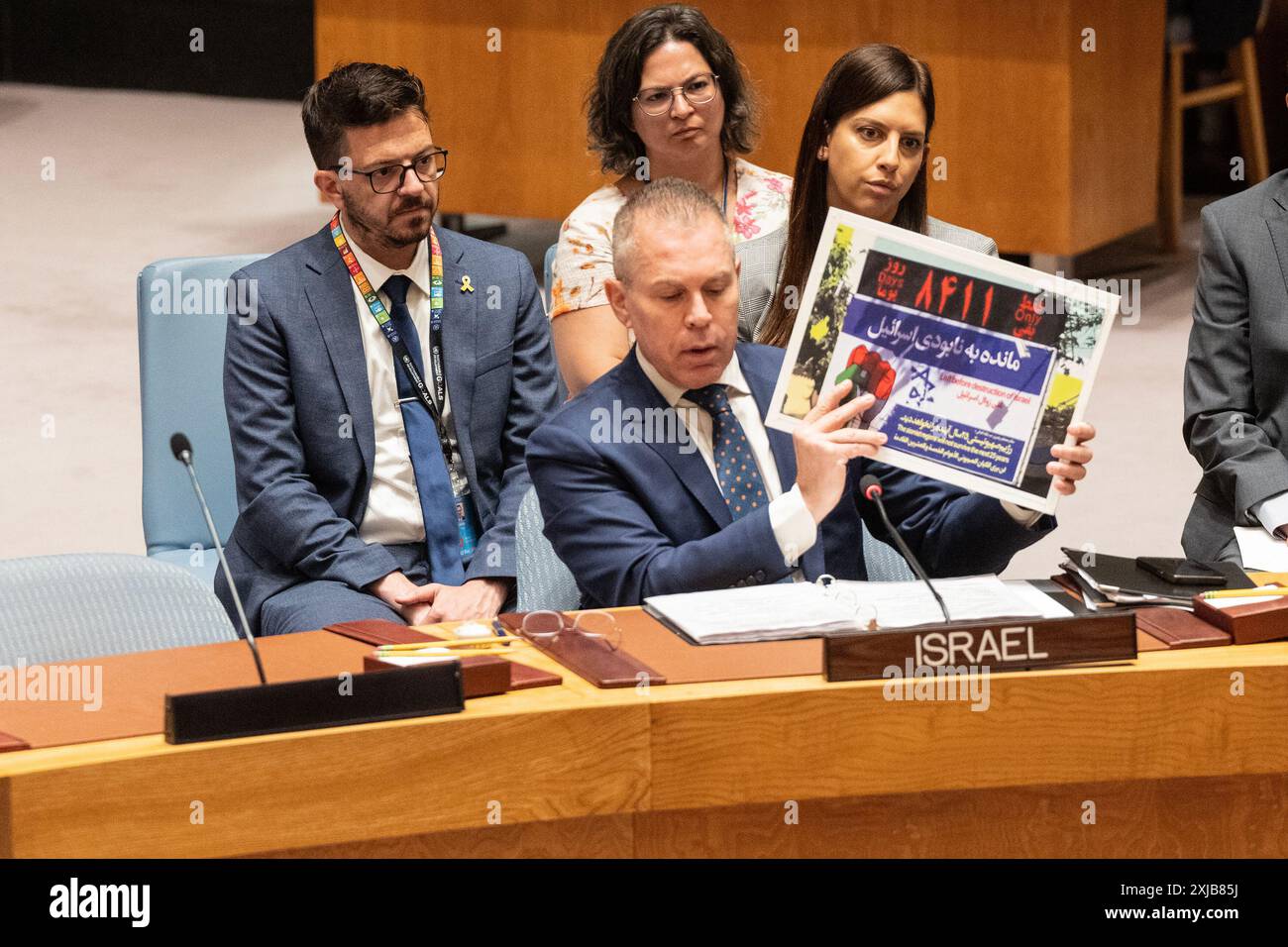 Doomsday clock iran hi-res stock photography and images - Alamy