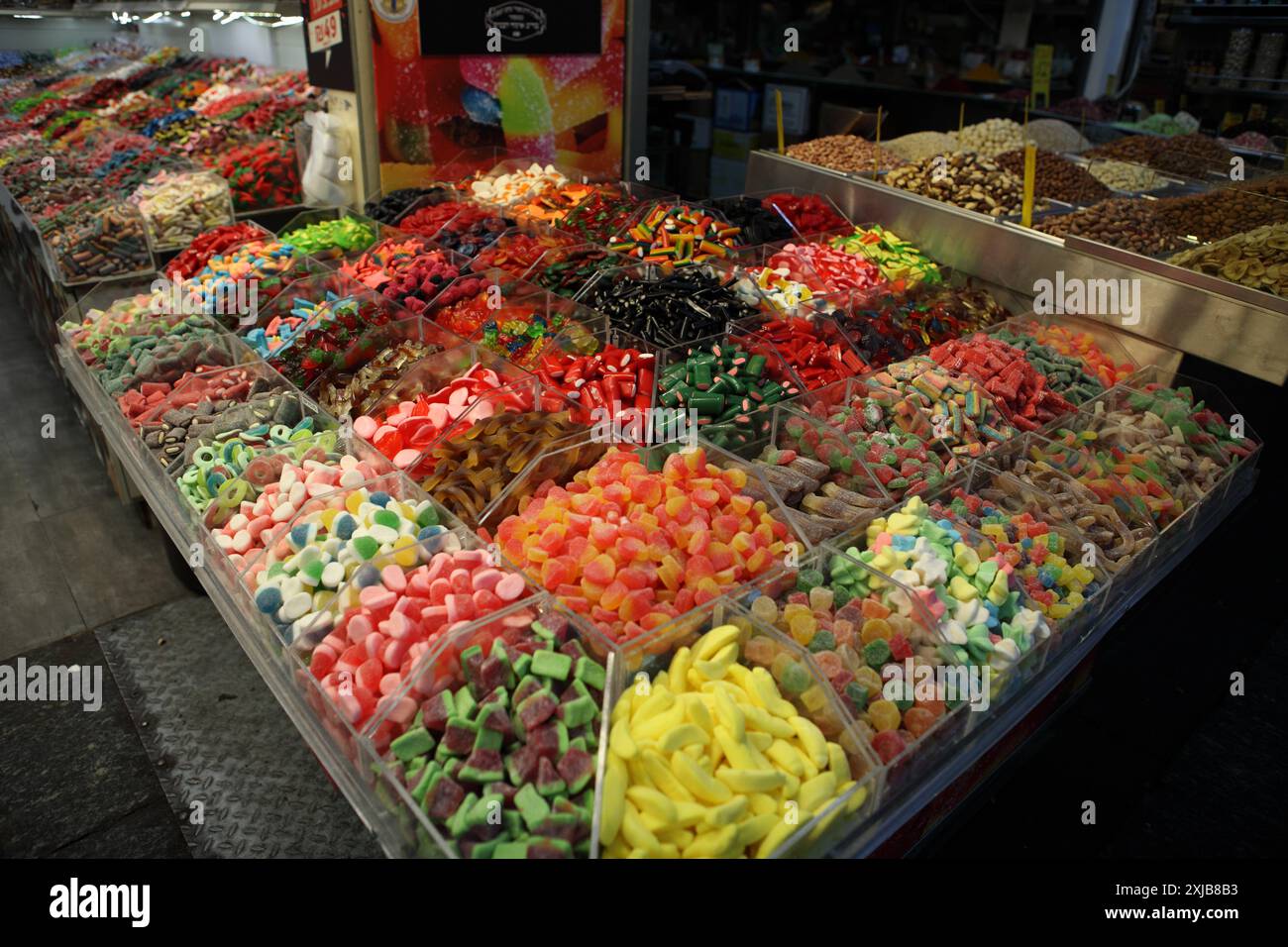 Middle east candy store hi-res stock photography and images - Alamy