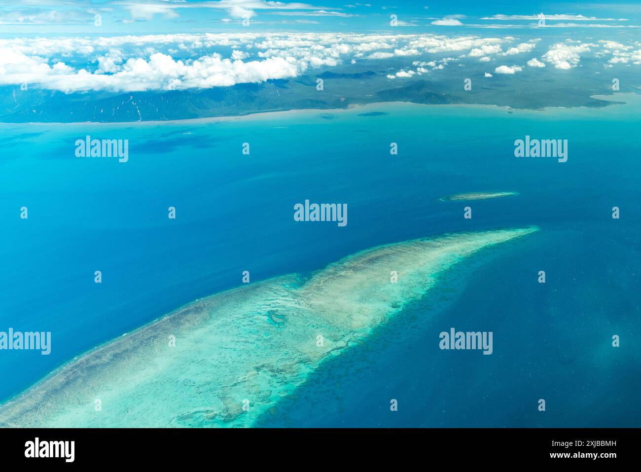 Aerial view on Great Barrier Reef on the way from Cairns to Lizard ...