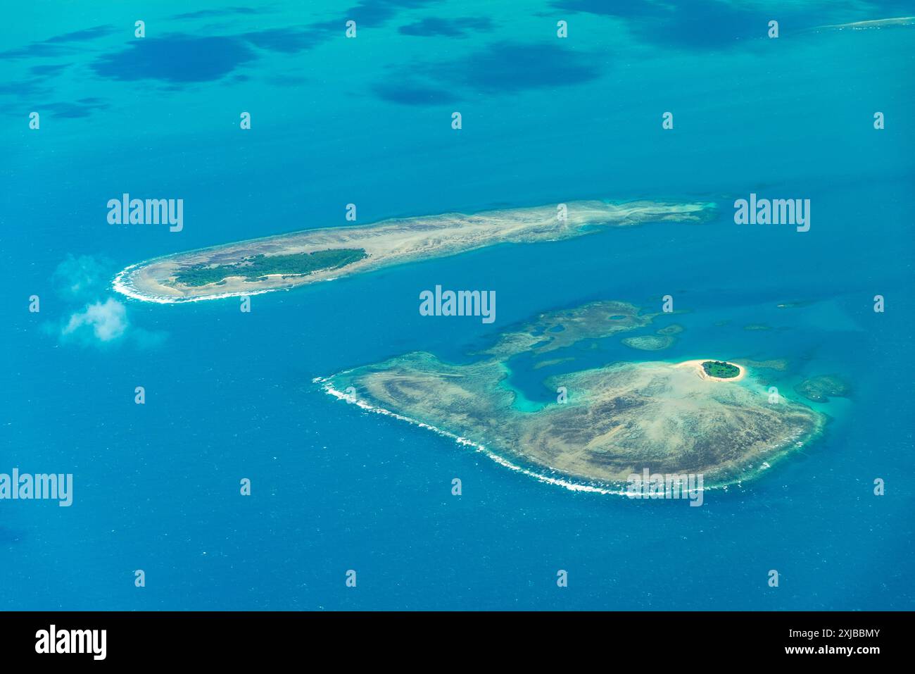 Aerial view on Great Barrier Reef on the way from Cairns to Lizard ...