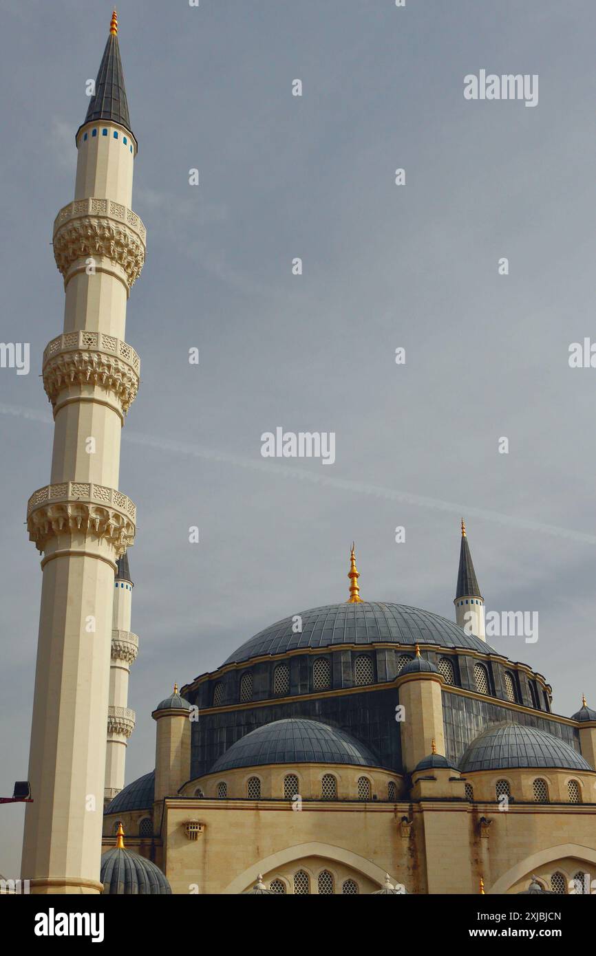 Mimar Sinan Mosque. Mahalle Barbaros, Atashehir, Istanbul, Turkey Stock ...