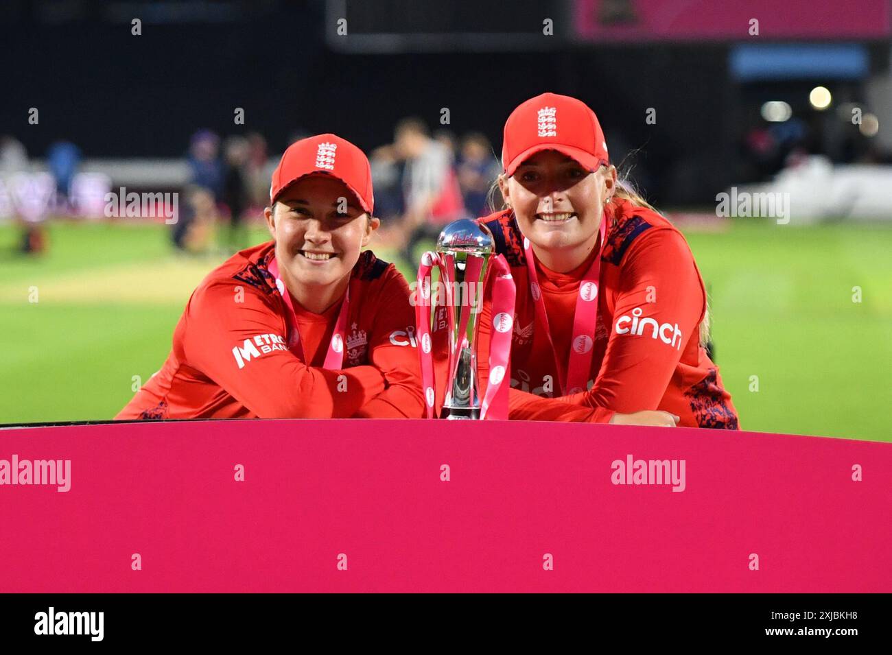 London, England. 17th Jul 2024. Alice Capsey and Sophie Ecclestone pose ...