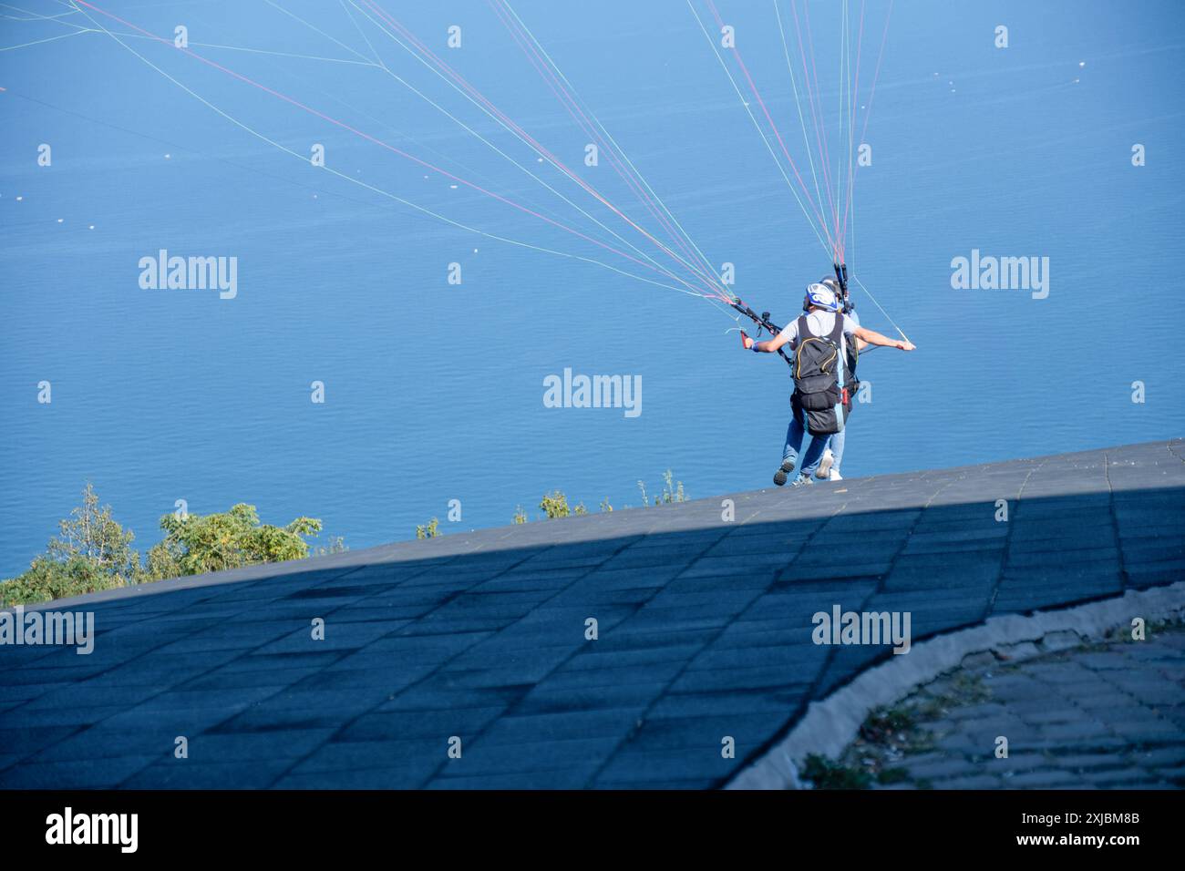 Teaching parachute jumping hi-res stock photography and images - Alamy