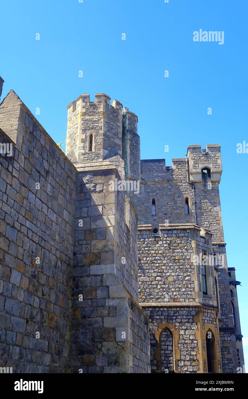 Battlements and towers at Windsor castle Stock Photo - Alamy