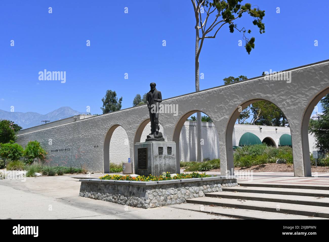 UPLAND, CALIFORNIA - 14 JULY 2024: Statue of George Chaffey in front of ...