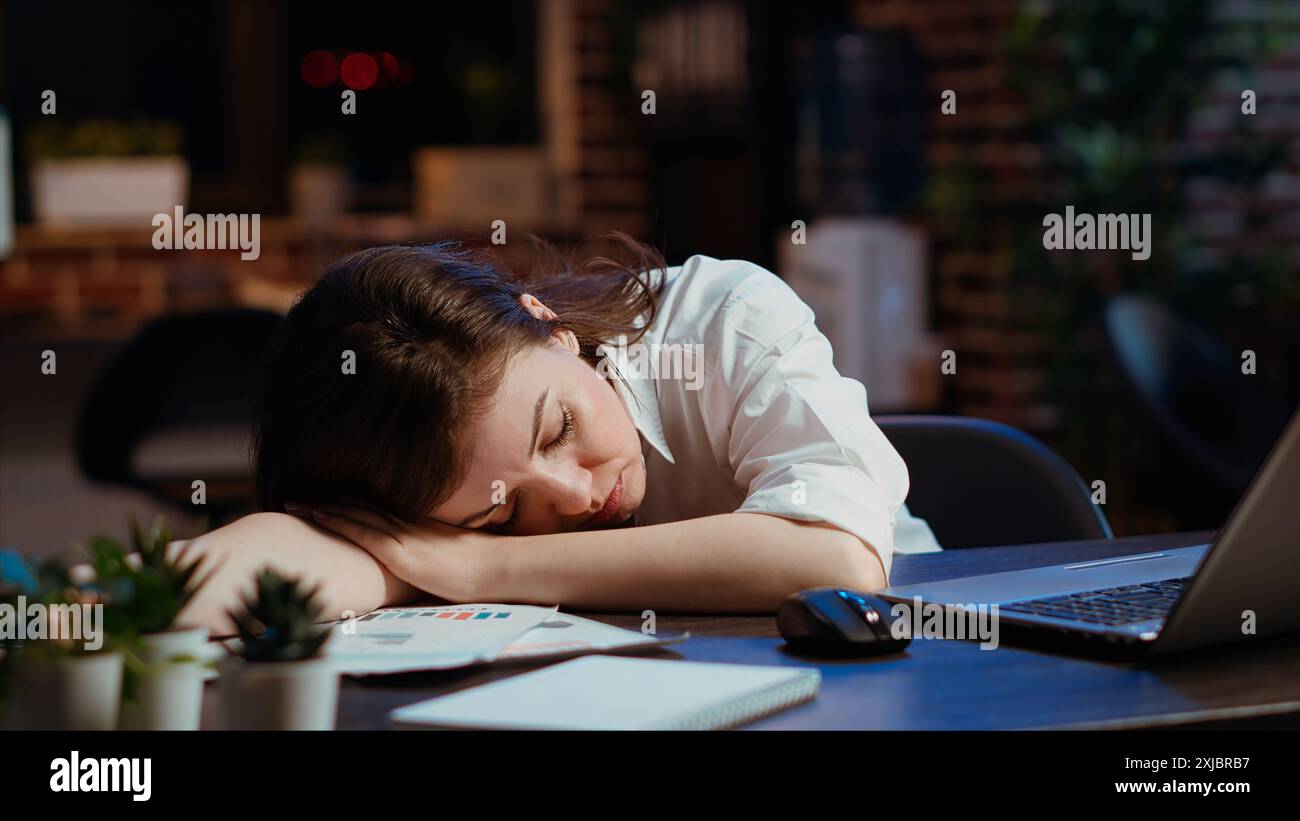 Camera panning shot on sleepy hi-res stock photography and images - Alamy