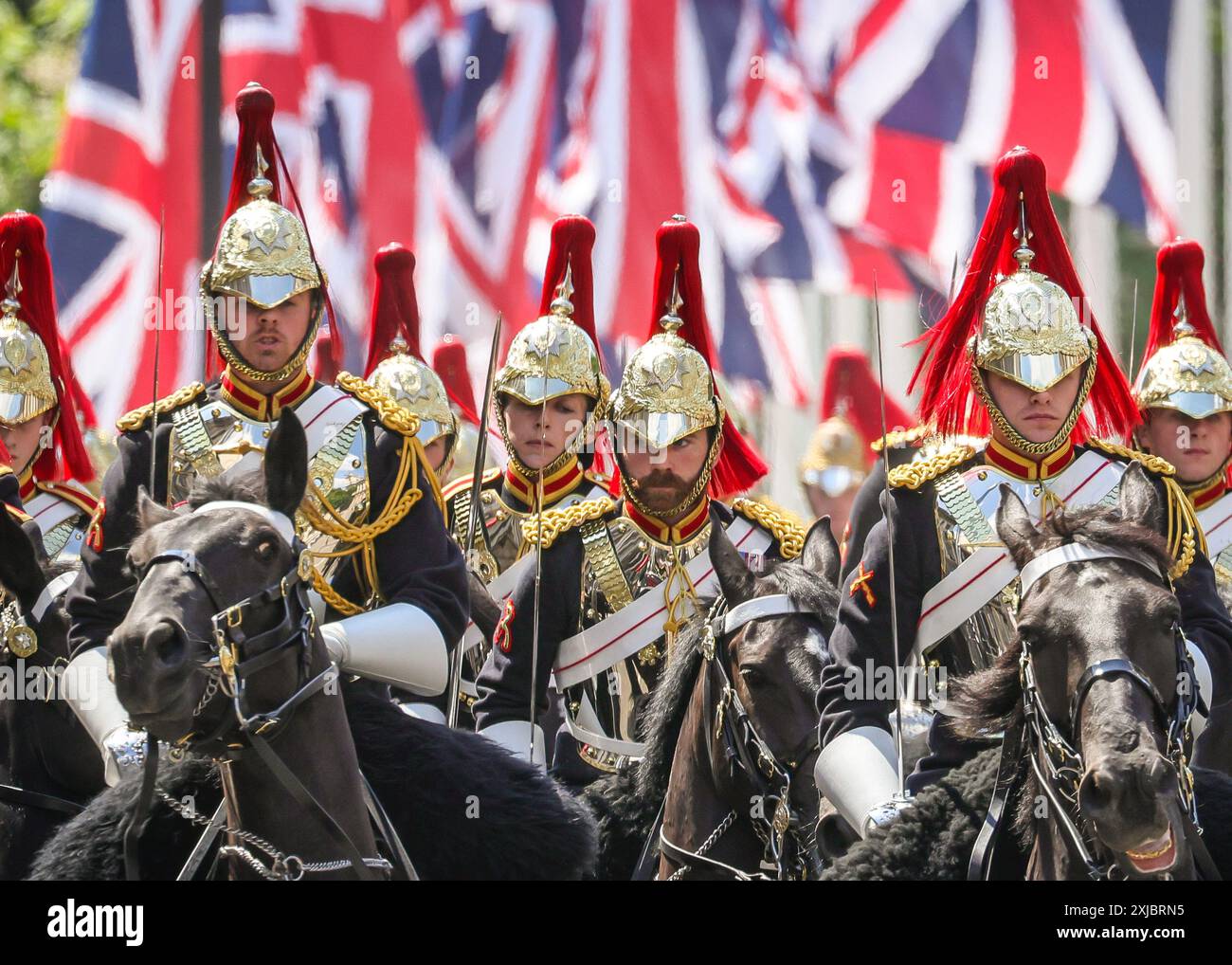 Procession of royal guards hi-res stock photography and images - Alamy