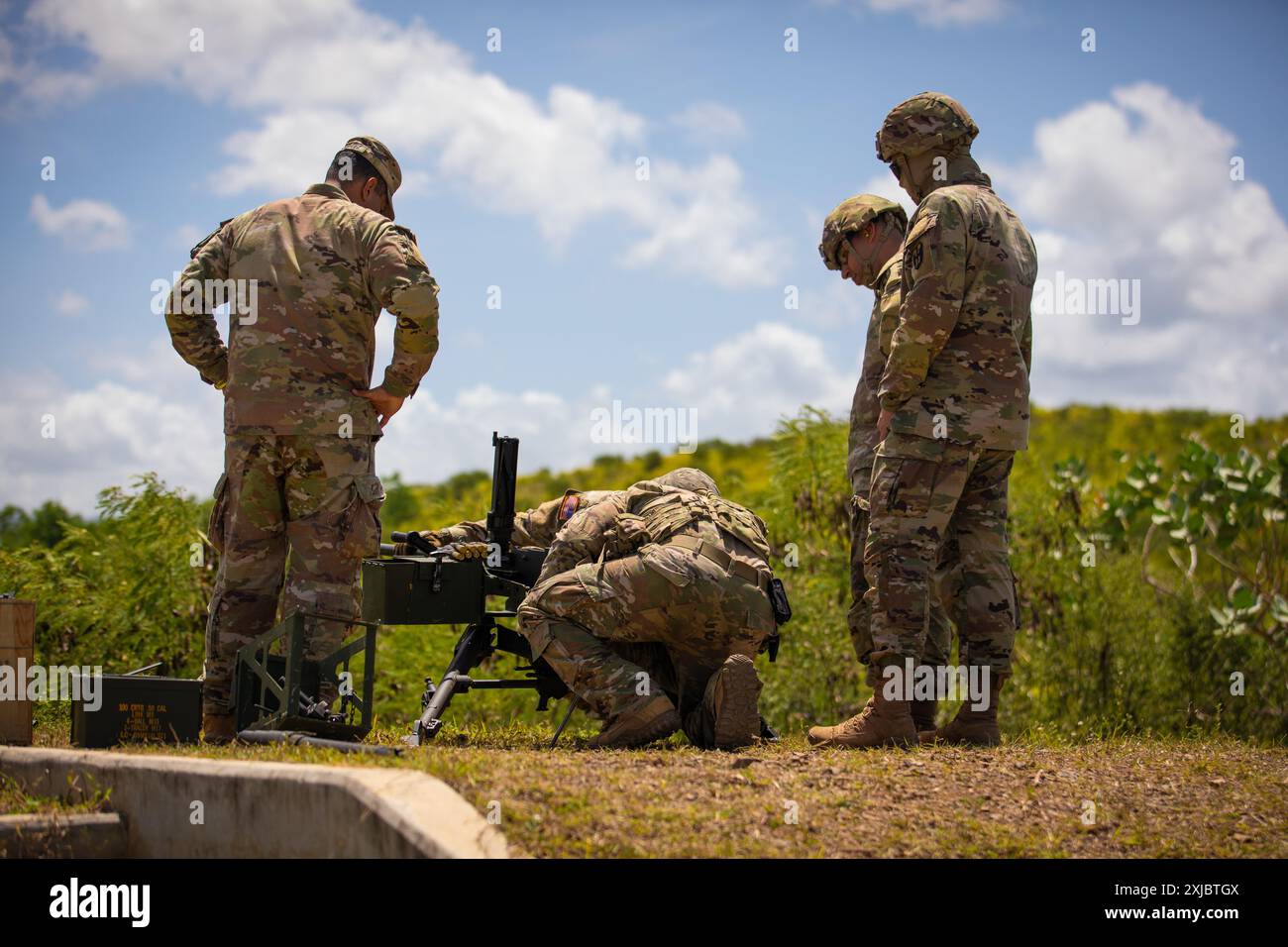 Soldiers assigned to the 190th Engineer Battalion, 101st Troop Command ...