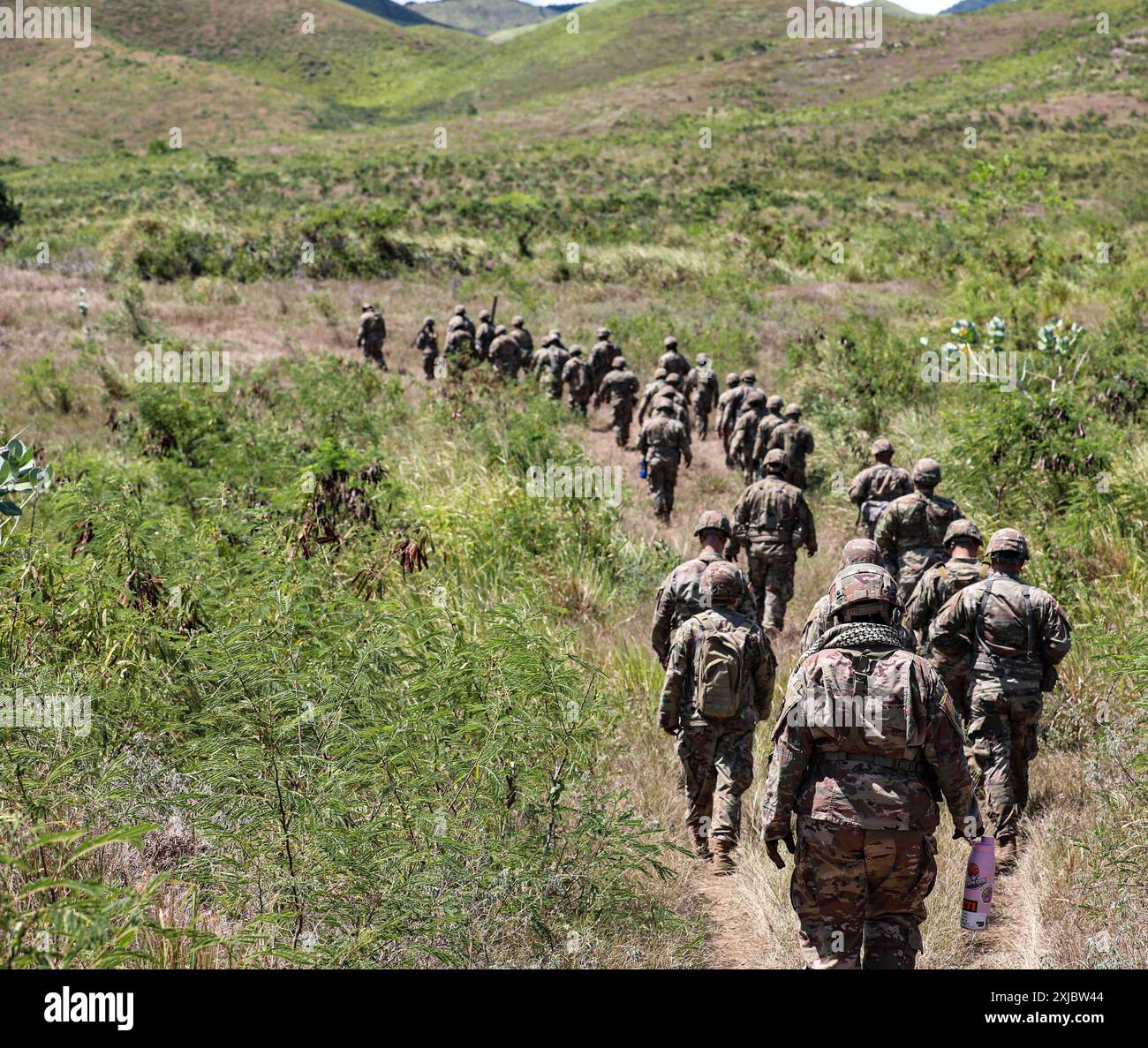 Soldiers assigned to the 1014th Engineer Company, 130th Engineer ...