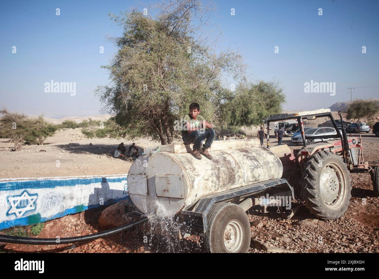 Palestine water tanks hi-res stock photography and images - Alamy