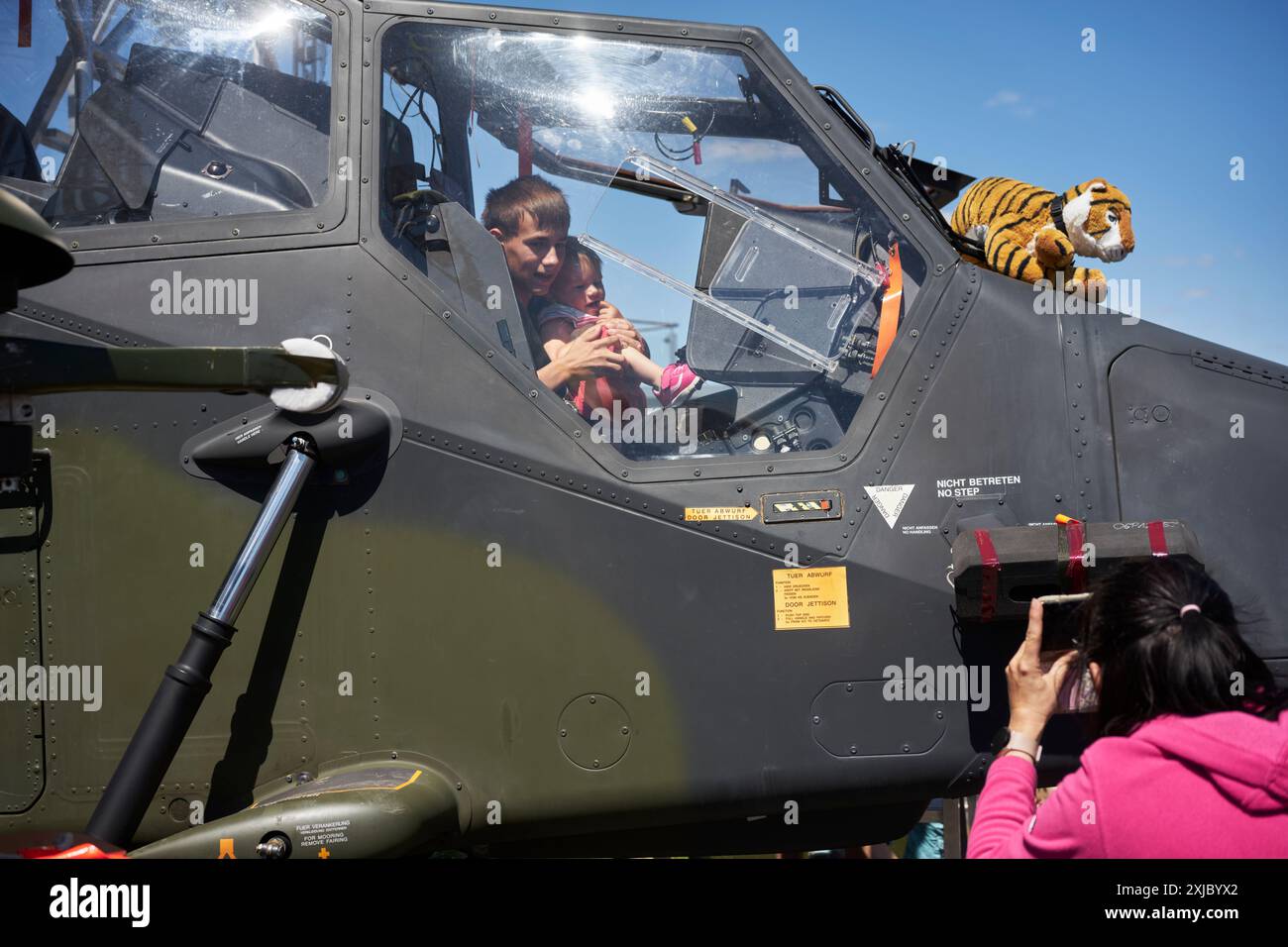 Eurocopter tiger cockpit hi-res stock photography and images - Alamy