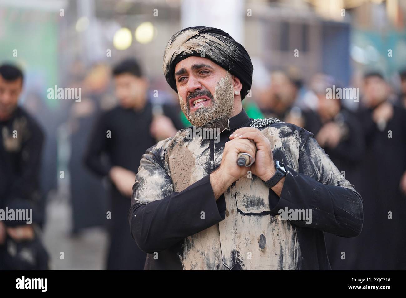 Karbala, Iraq. 16th July, 2024. An Iraqi Shiite Muslim man flogs ...