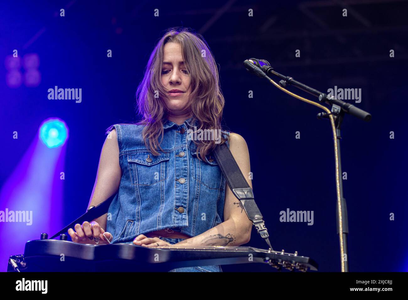 Larkin Poe auf dem KunstRasen Bonn Gronau - 17.07.2024. Megan LOVELL ...