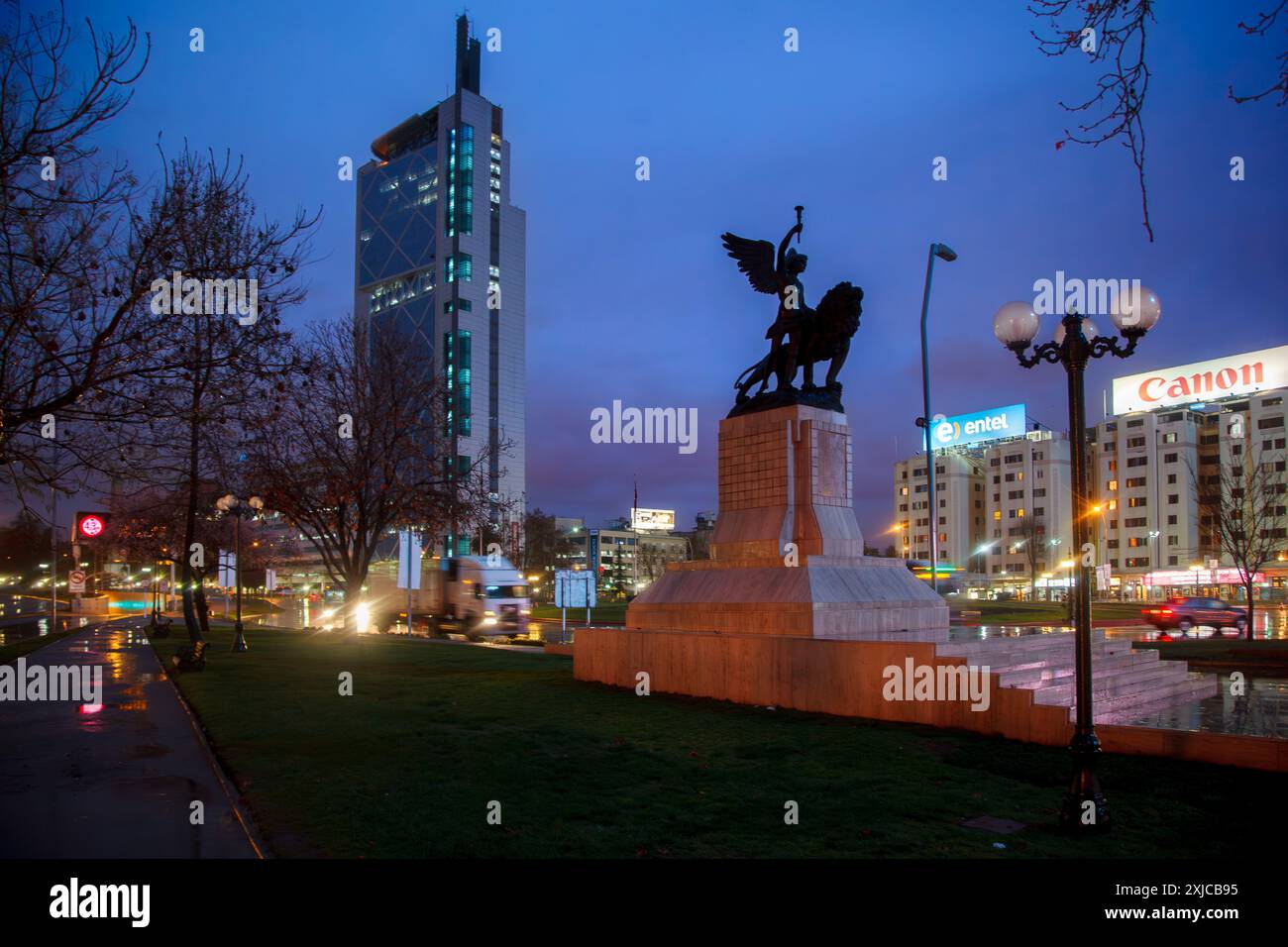 Torre telefonica hi-res stock photography and images - Alamy