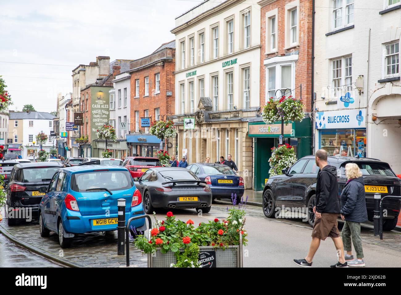 Wells, smallest city in England with Wells city centre and high street ...