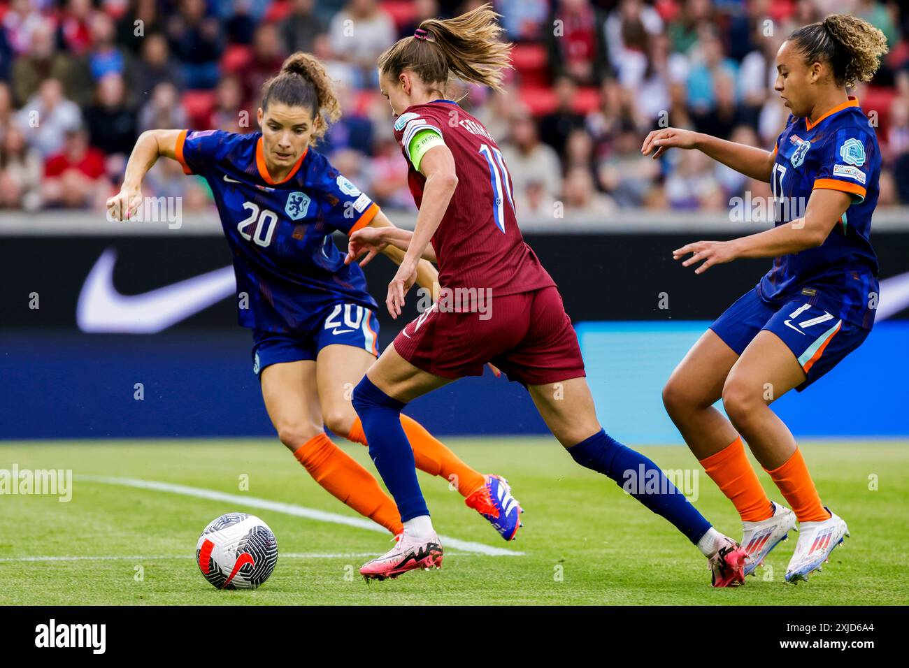 Bergen 20240716. The Netherlands' Dominique Janssen and Norway's ...