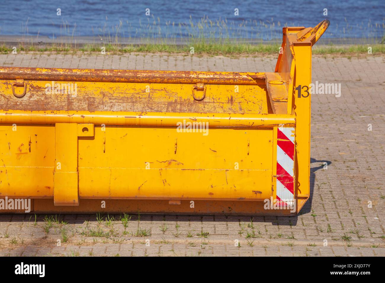Orange skip hi-res stock photography and images - Alamy