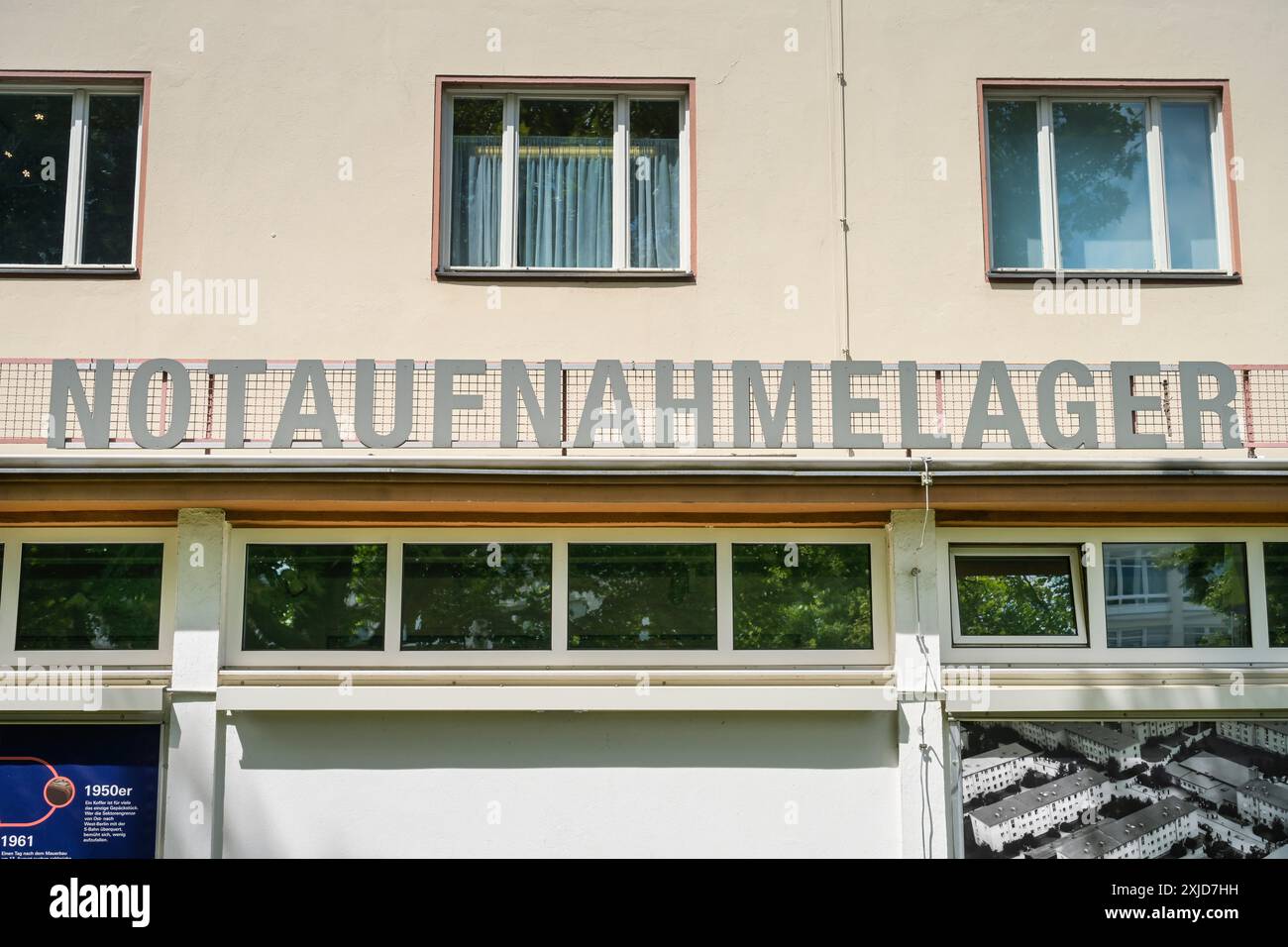 Erinnerungsstätte Notaufnahmelager Marienfelde, Marienfelder Allee ...