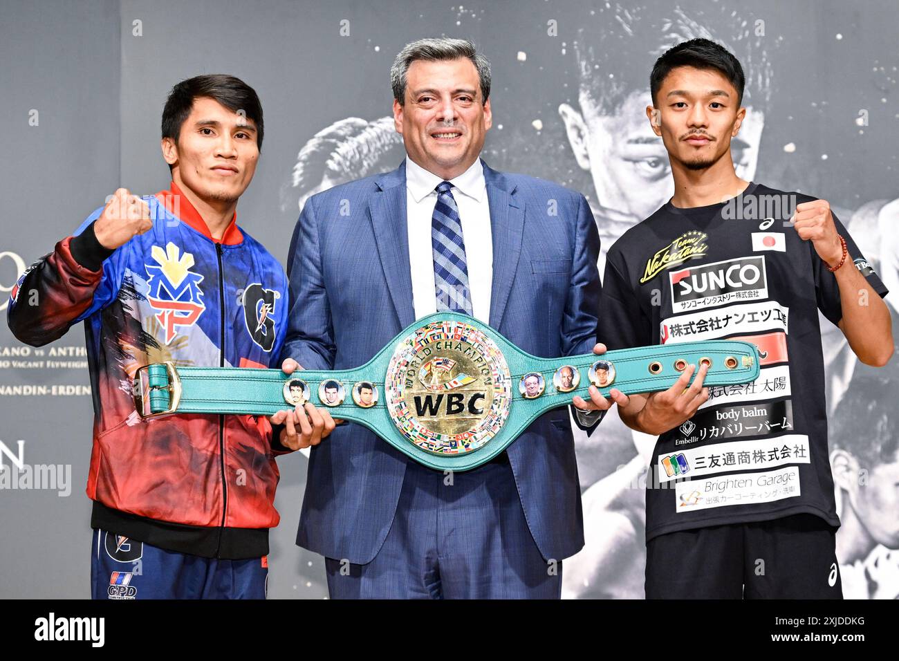 WBC bantamweight champion Junto Nakatani (R) of Japan and Vincent Astrolabio (R) of the ...