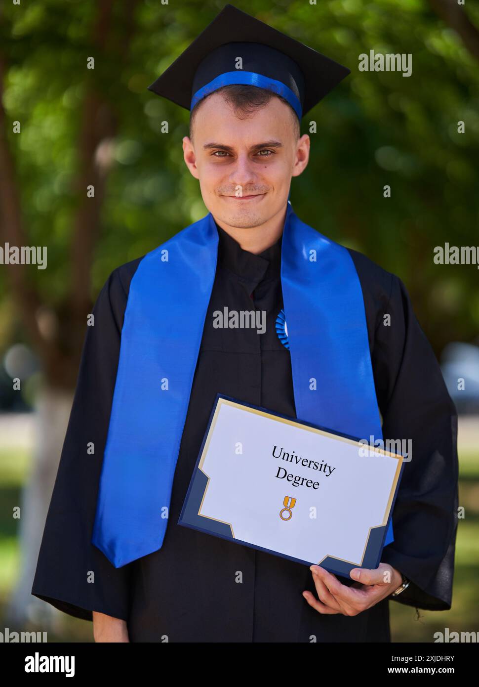 Young people in academic regalia hi-res stock photography and images ...
