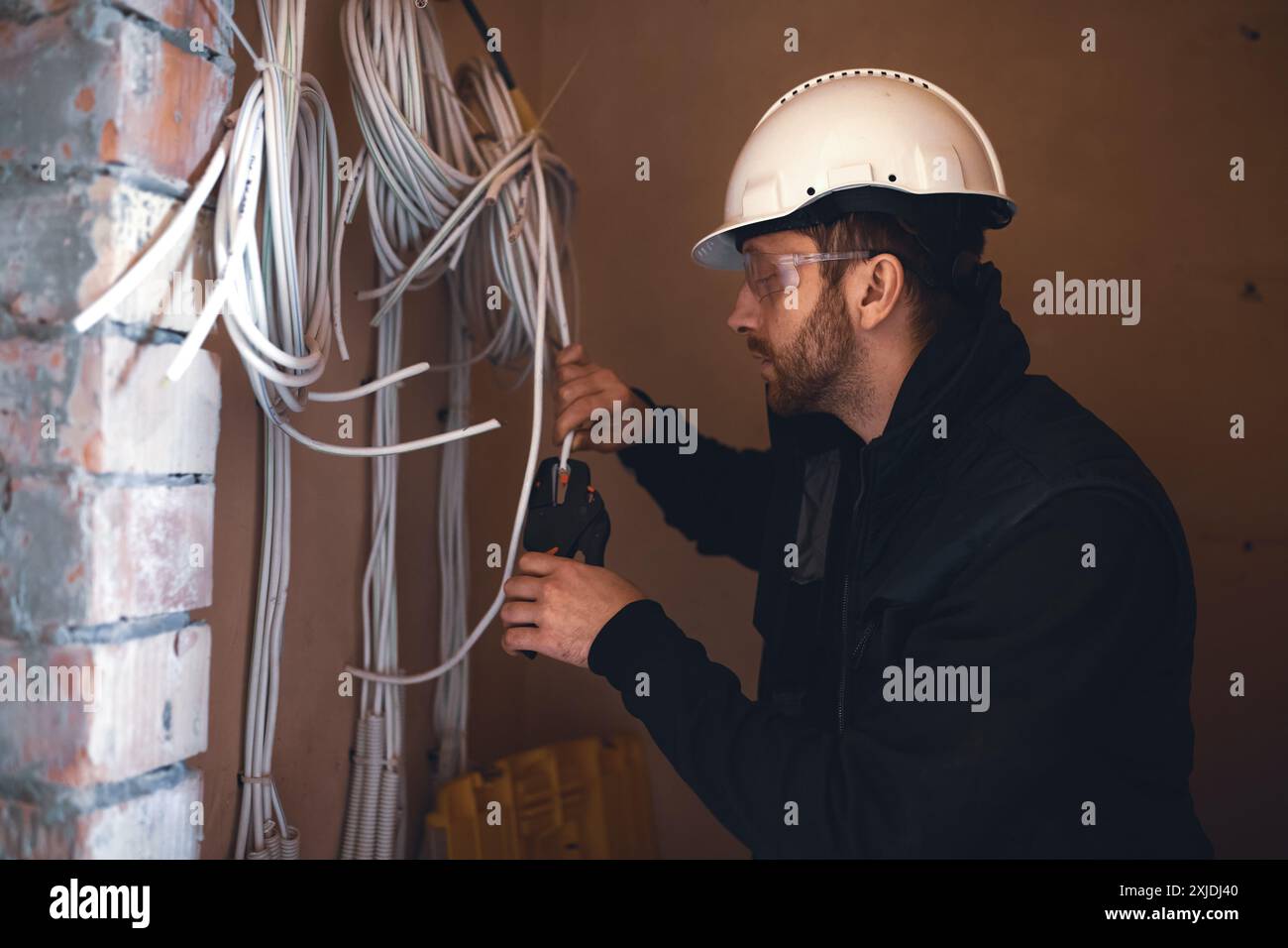 Electrician at Work Stock Photo - Alamy