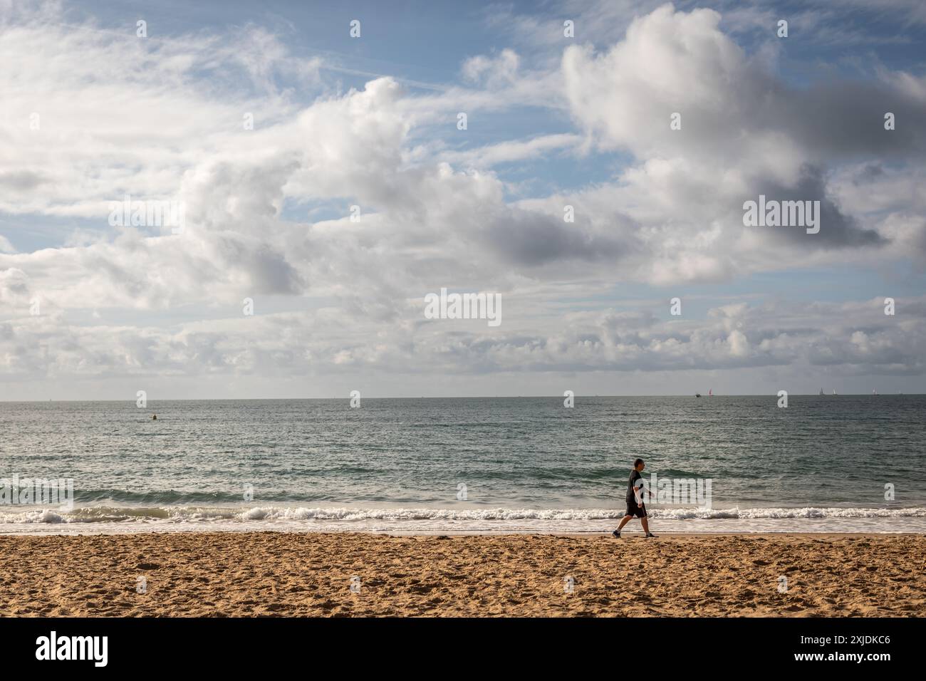 Rural england walker hi-res stock photography and images - Alamy