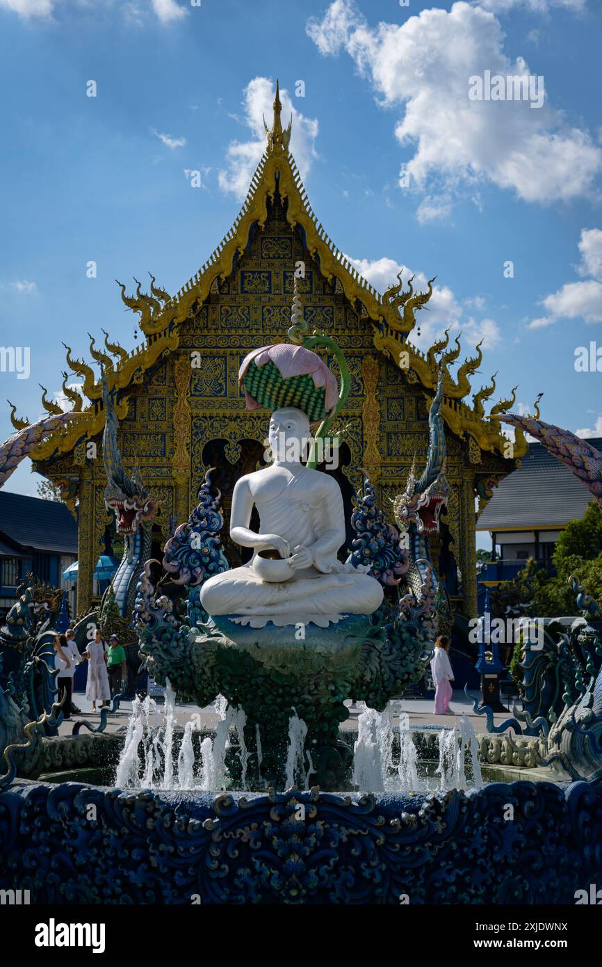 blue temple in Chiang rai Stock Photo - Alamy