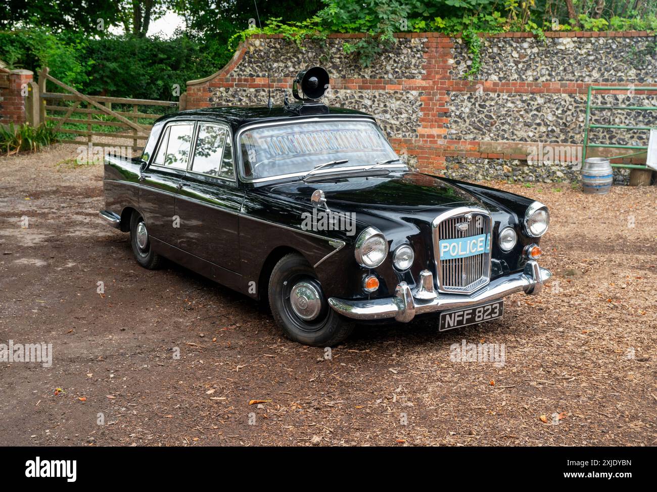 1960 Wolseley 6/99 Metropolitan Police traffic car with correct livery ...