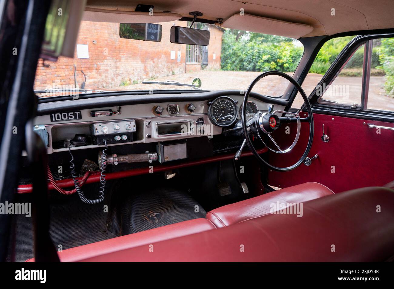 Pye Vanguard police radio and calibrated speedo in a1960 Wolseley 6/99 ...
