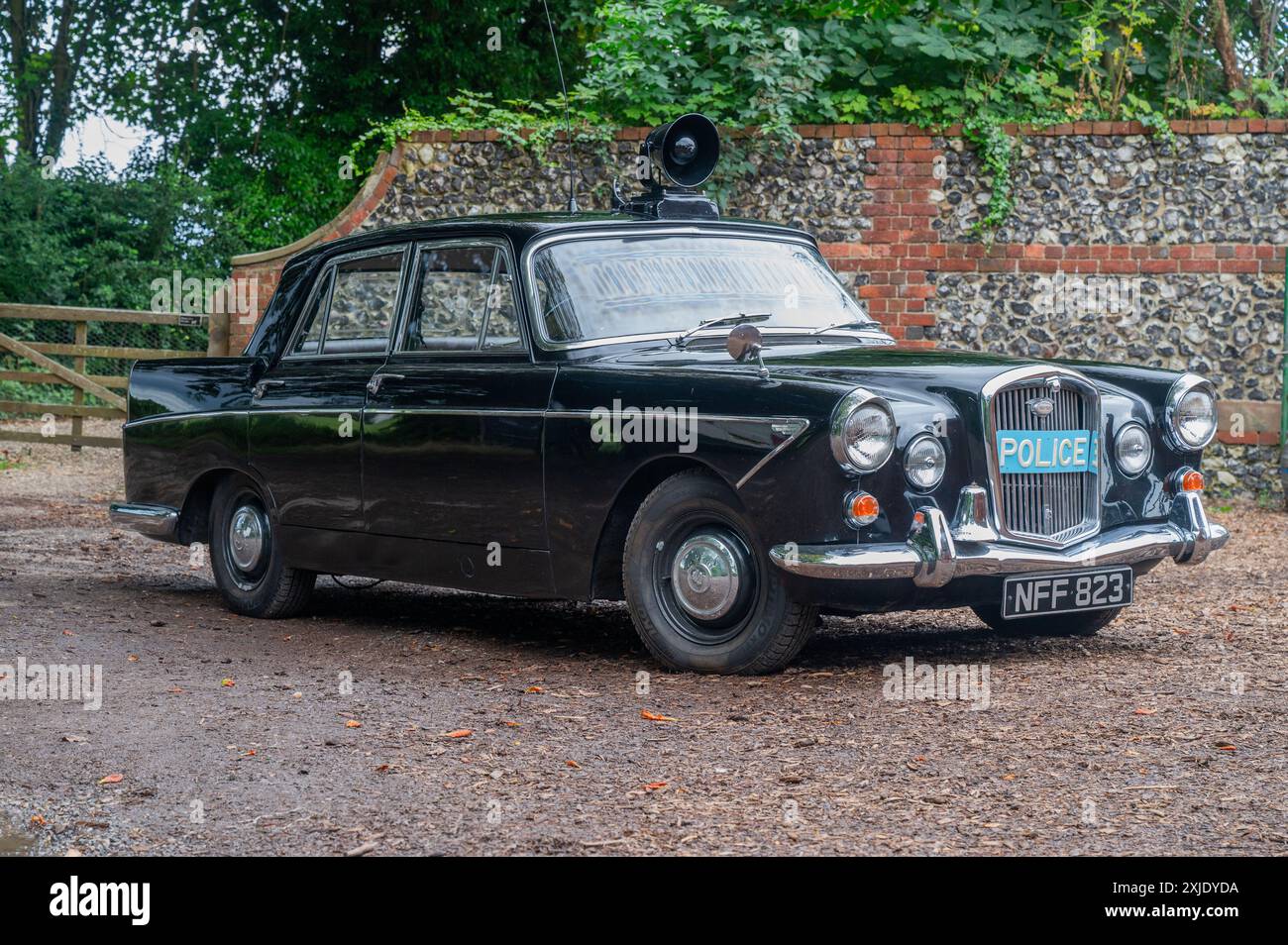 1960 Wolseley 6/99 Metropolitan Police traffic car with correct livery ...