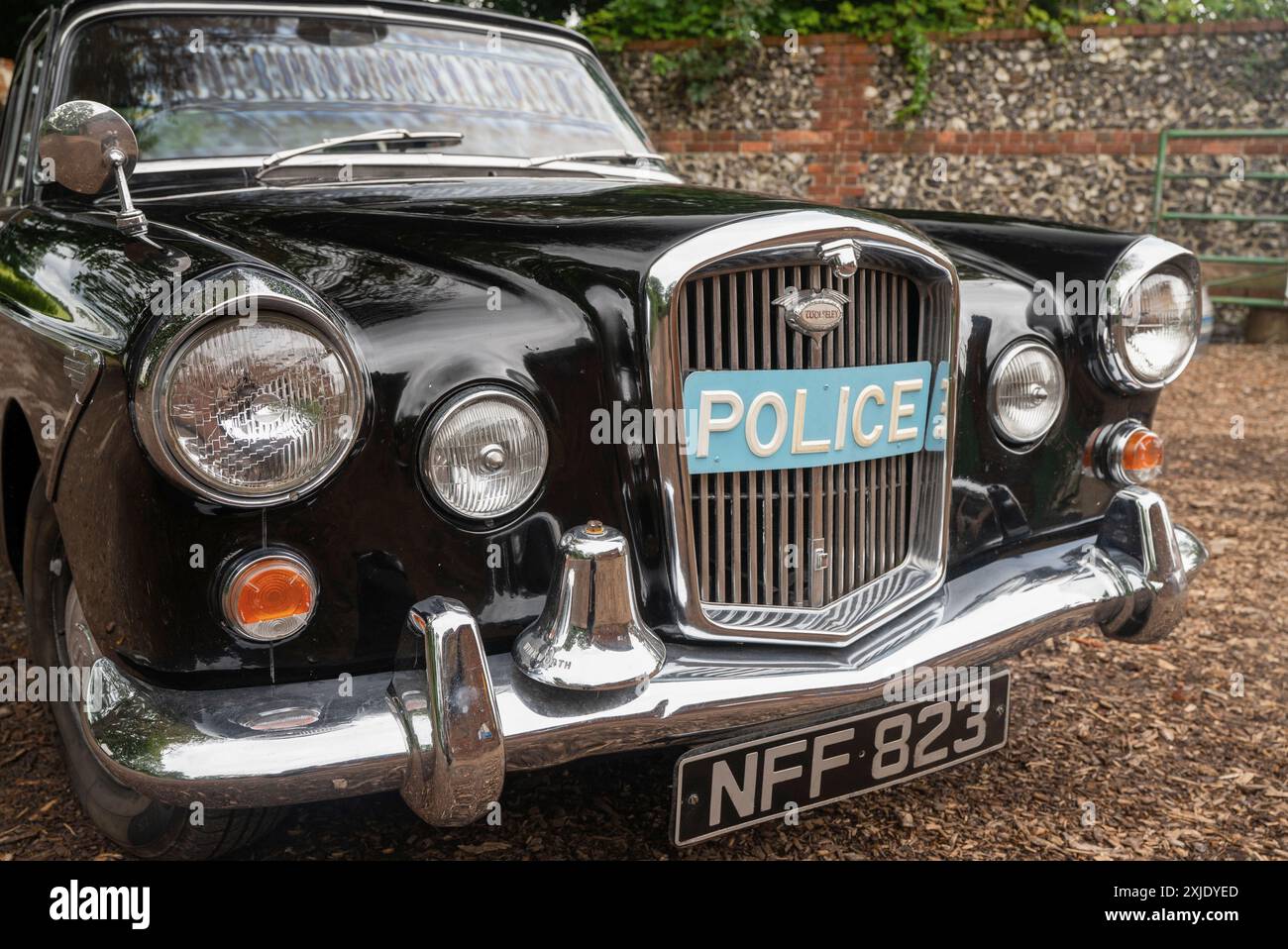 Pye Vanguard police radio and calibrated speedo in a1960 Wolseley 6/99 ...