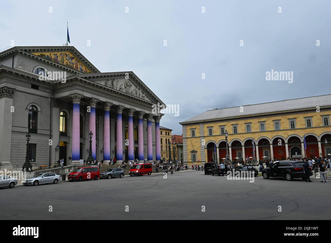 München, Staatsoper bzw Residenztheater am Max-Joseph-Platz *** Munich ...