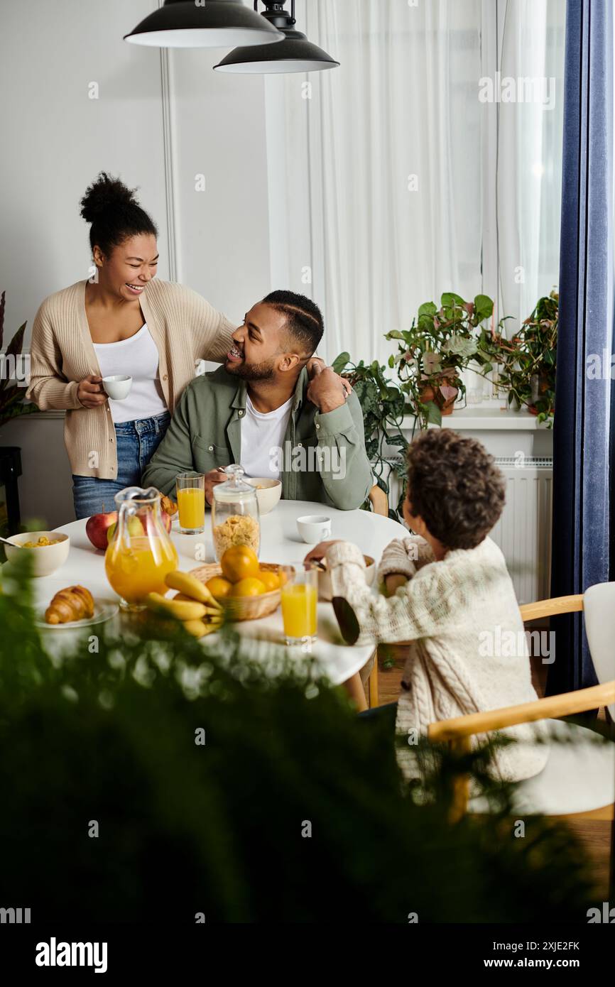 African american family discussion hi-res stock photography and images ...