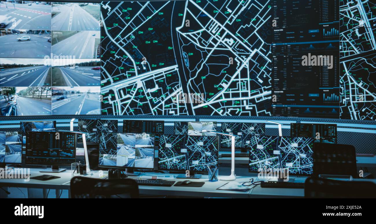 Digital screens showing data animation hi-res stock photography and images - Alamy