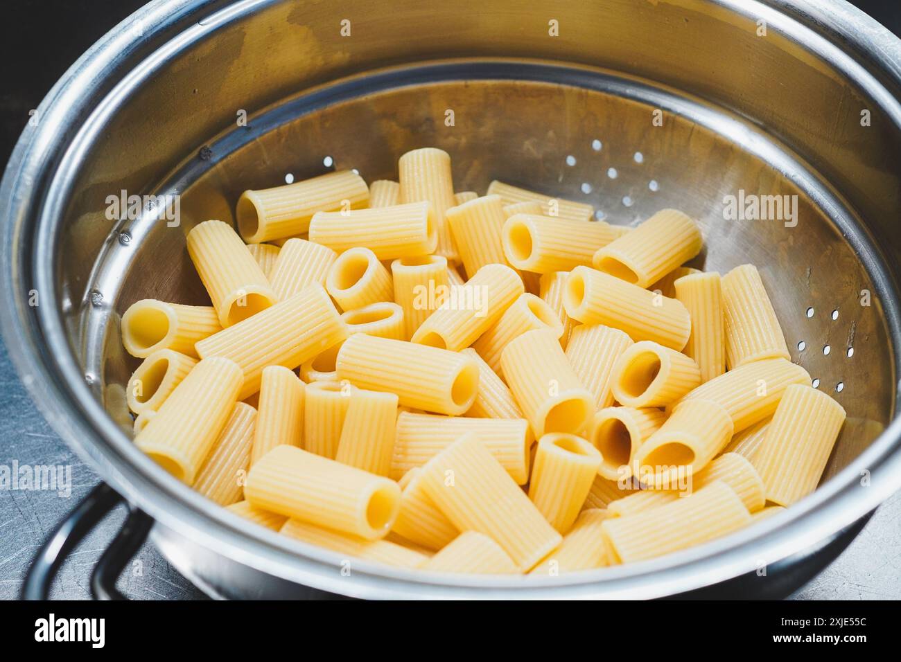Cajun Garlic Butter Chicken Rigatoni with Velveeta Cream: The Ultimate ...