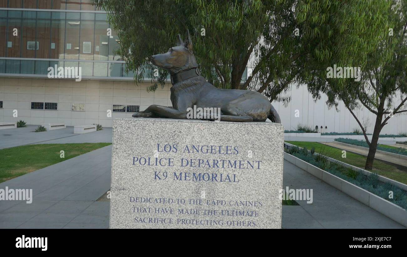 Los Angeles, California, USA 17th July 2024 K-9 Dogs Memorial Statue at ...