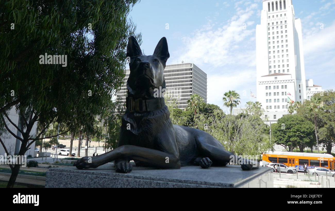 Los Angeles, California, USA 17th July 2024 K-9 Dogs Memorial Statue at ...