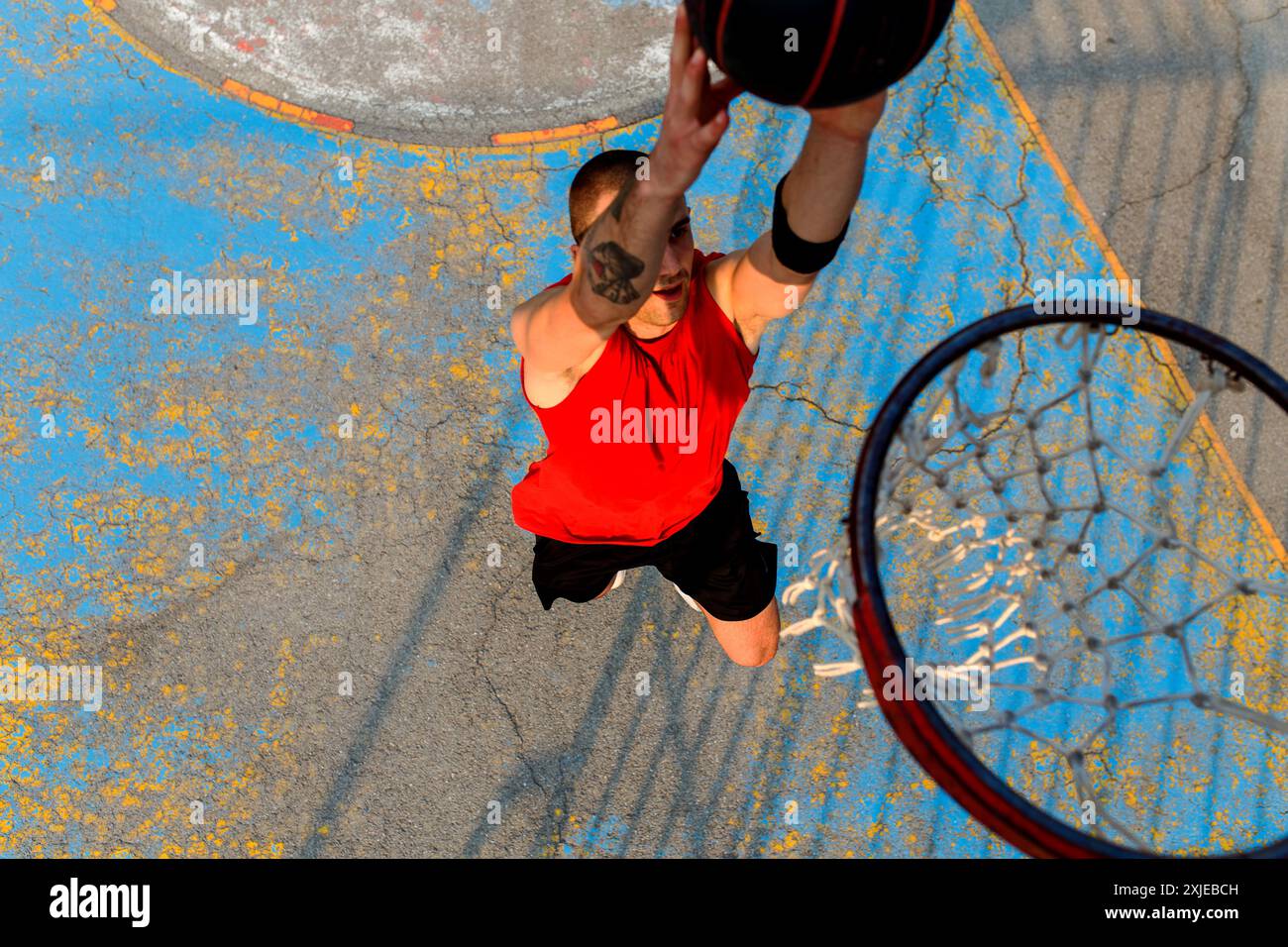 Basketball dunk top view hi-res stock photography and images - Alamy