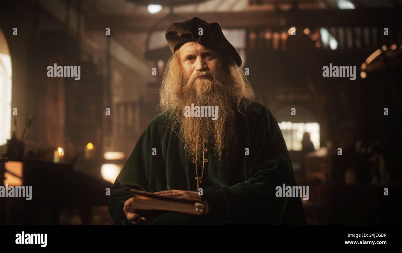Smile of knowledge hi-res stock photography and images - Alamy