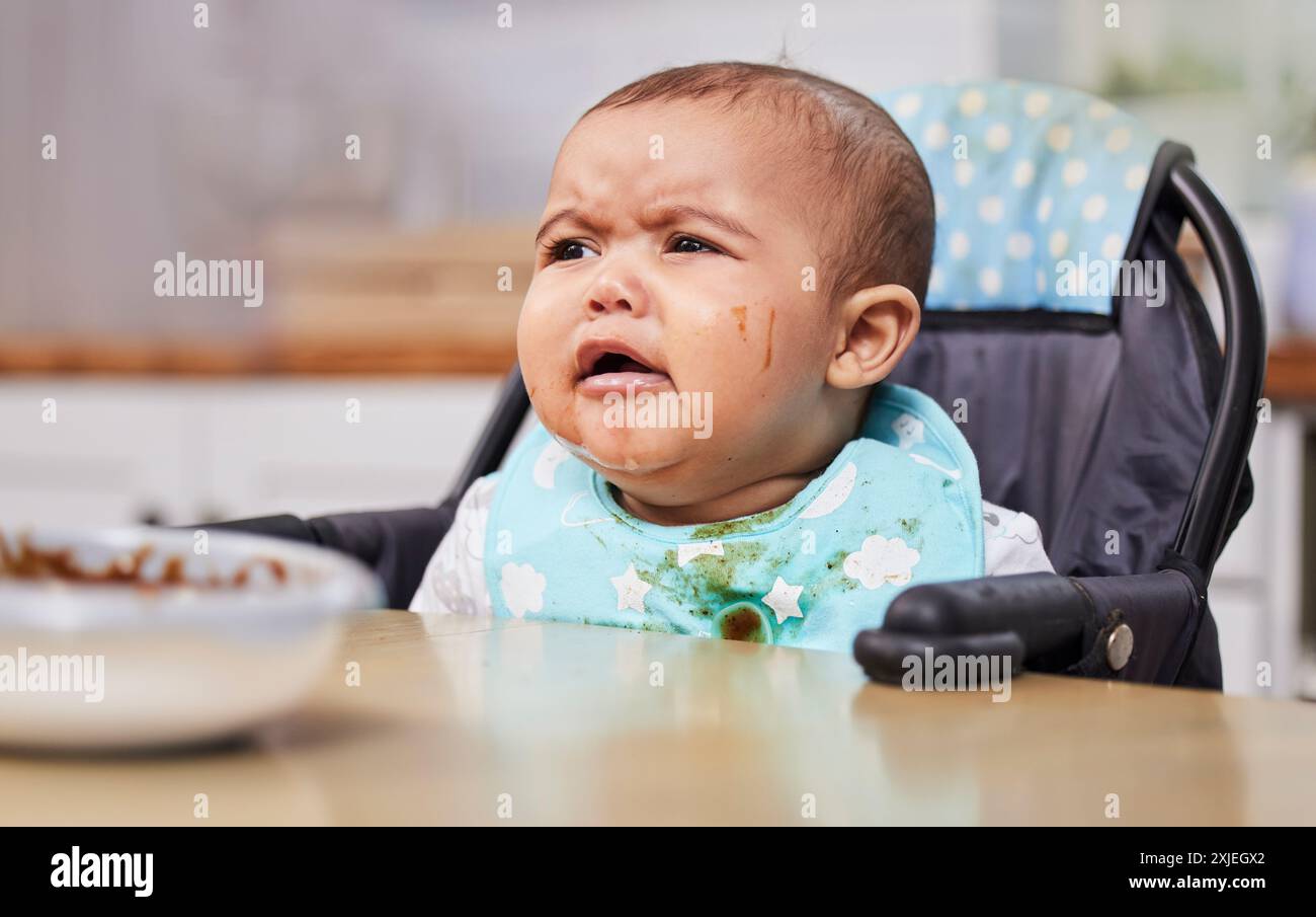 Scared crying baby hi-res stock photography and images - Alamy