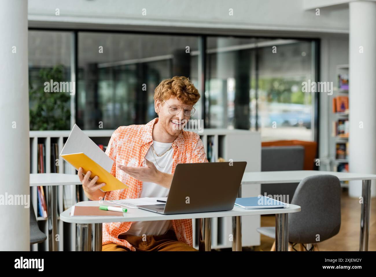Focused studying hi-res stock photography and images - Alamy