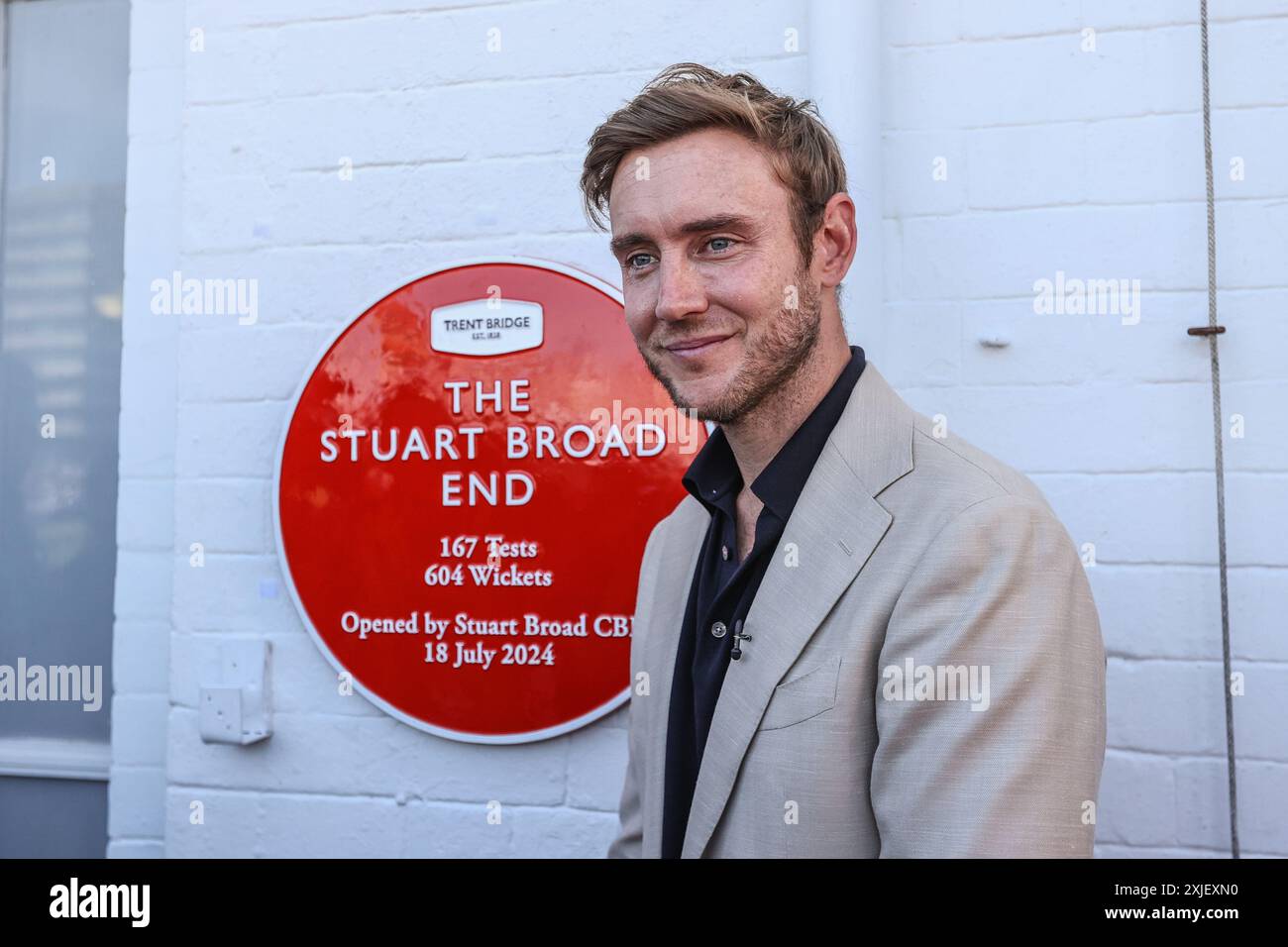 Nottingham, UK. 18th July, 2024. Stuart Broad with his plaque as they ...