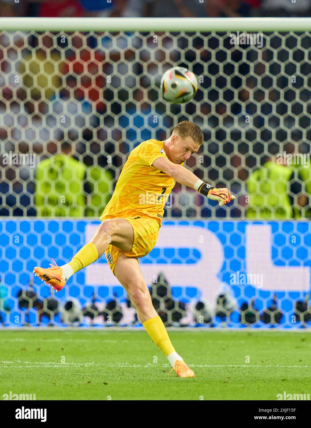 Jordan Pickford, England 1 in the final match SPAIN - ENGLAND 2-1 of ...
