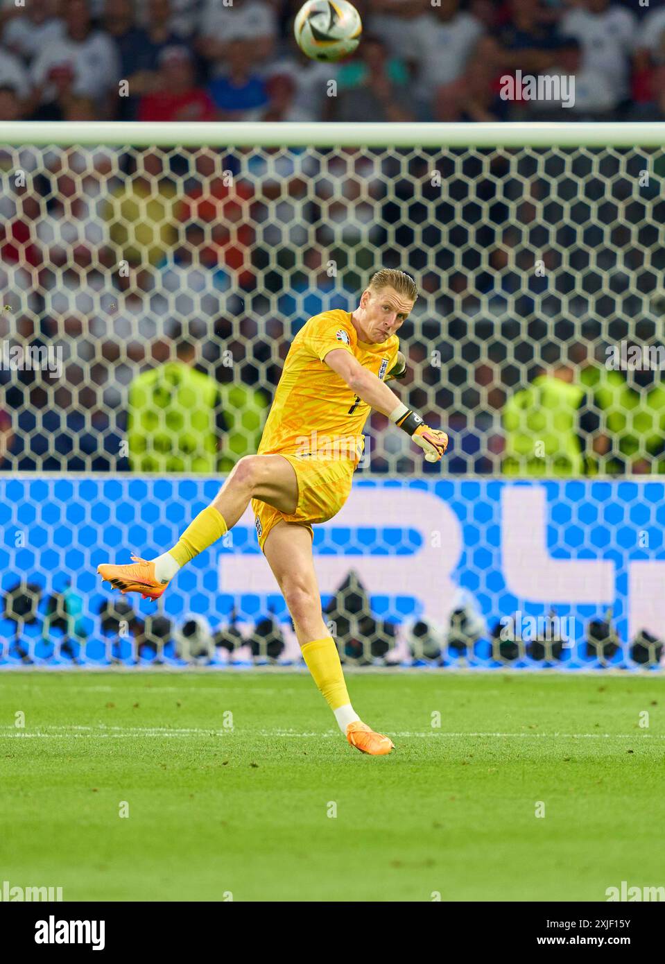 Jordan Pickford, England 1 in the final match SPAIN - ENGLAND 2-1 of ...