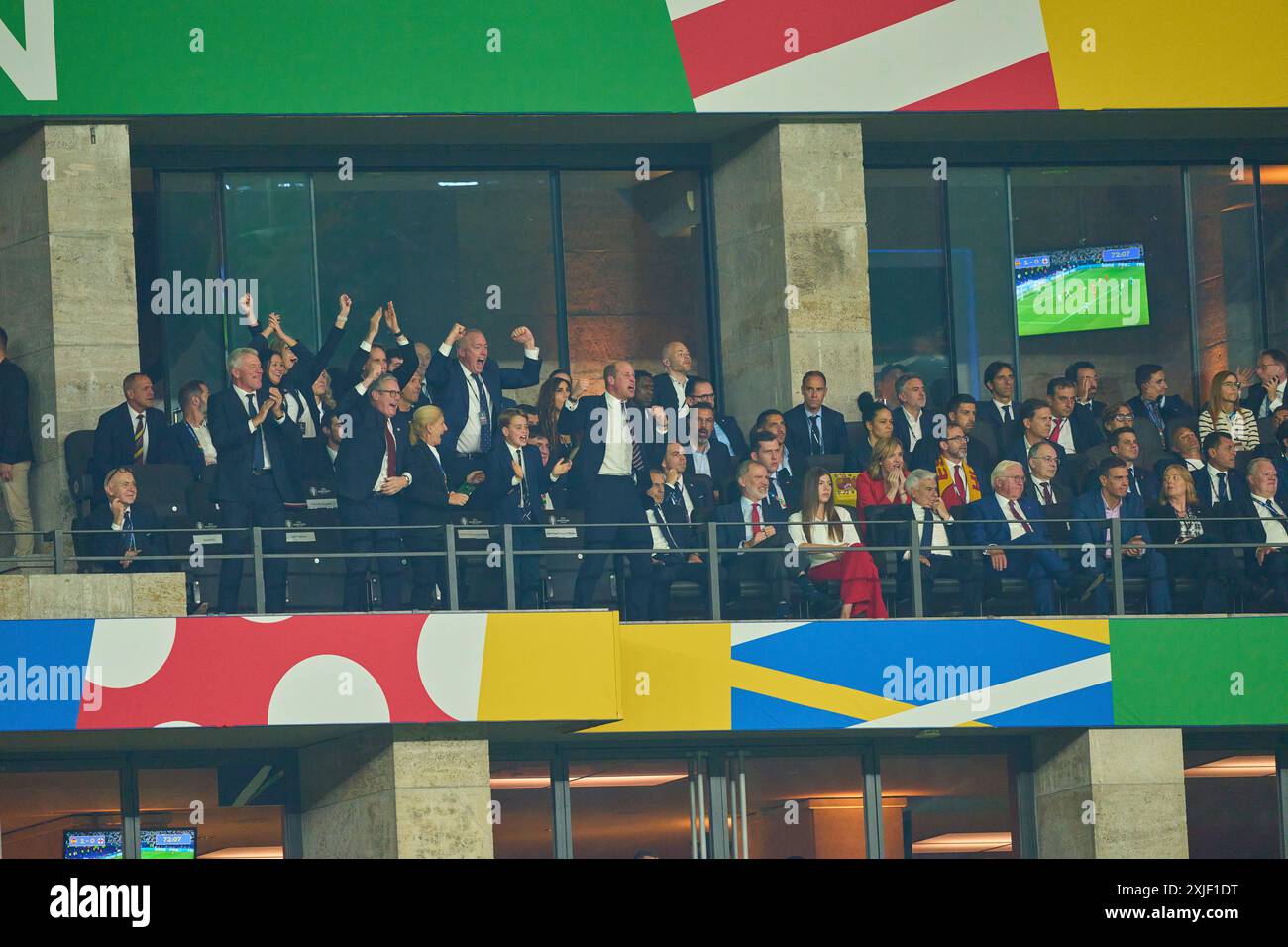 First two rows (L-R) at 1-1 goal: Bernd Neuendorf, David Gill, Lisa ...