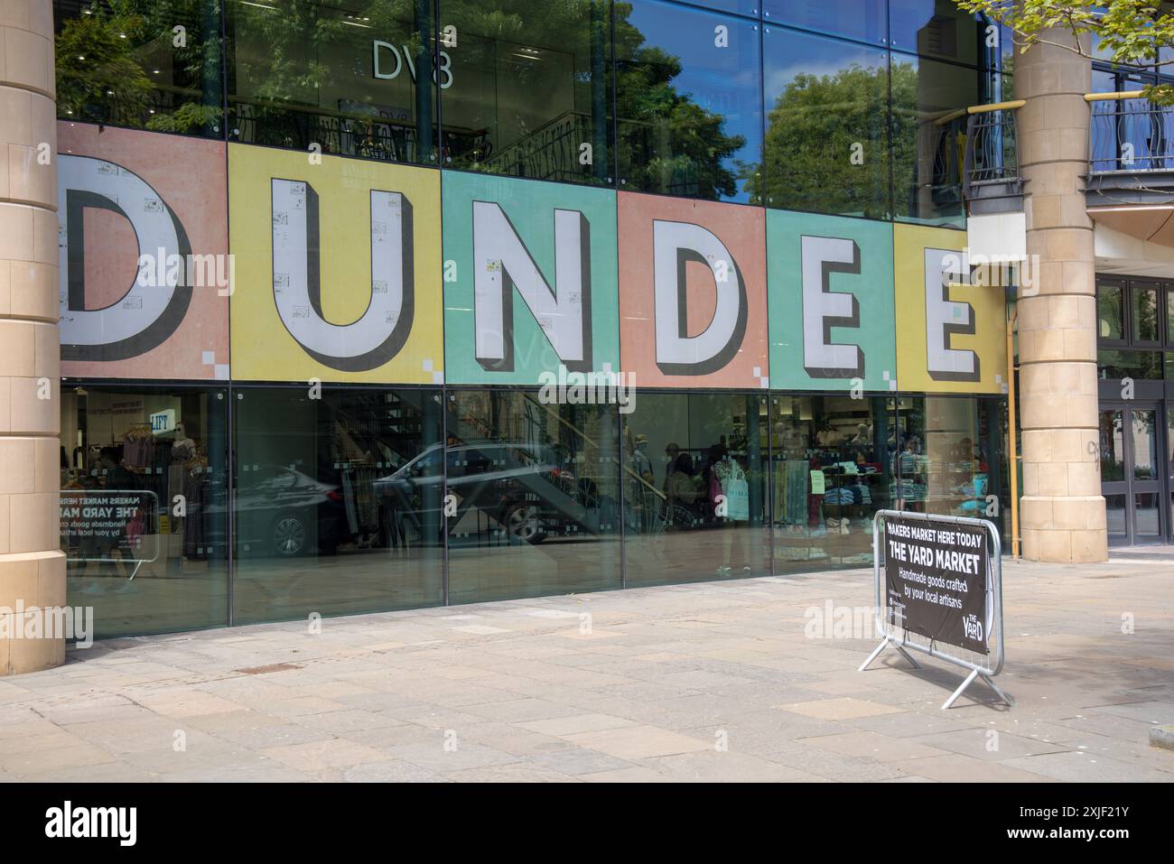 Shopping dundee hi-res stock photography and images - Alamy