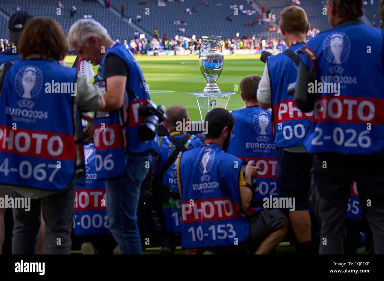 England euro 2024 trophy hi-res stock photography and images - Alamy